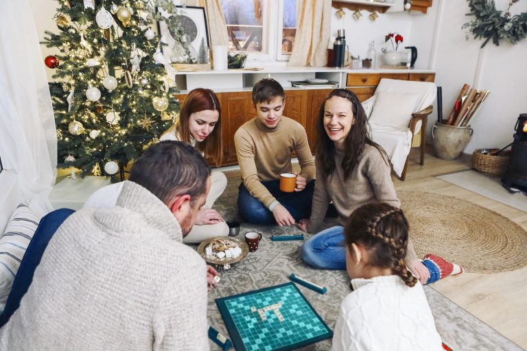 75 Winter Break Activities To Keep Minds Active And Spirits High ...