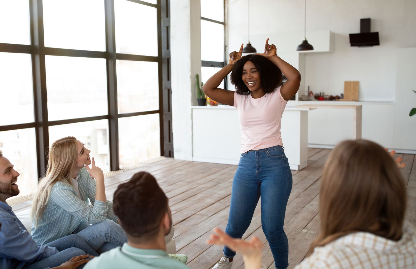 20 Fun Classroom Games To Play With Students (Sorted By Materials ...